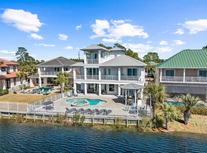 Sundancer Waterfront Mansion - Destin, FL