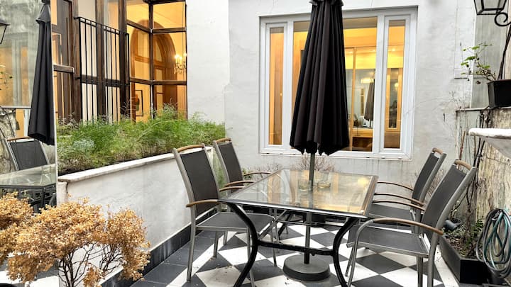 Estilo Francés, Con Terraza Propia En Recoleta - Buenos Aires