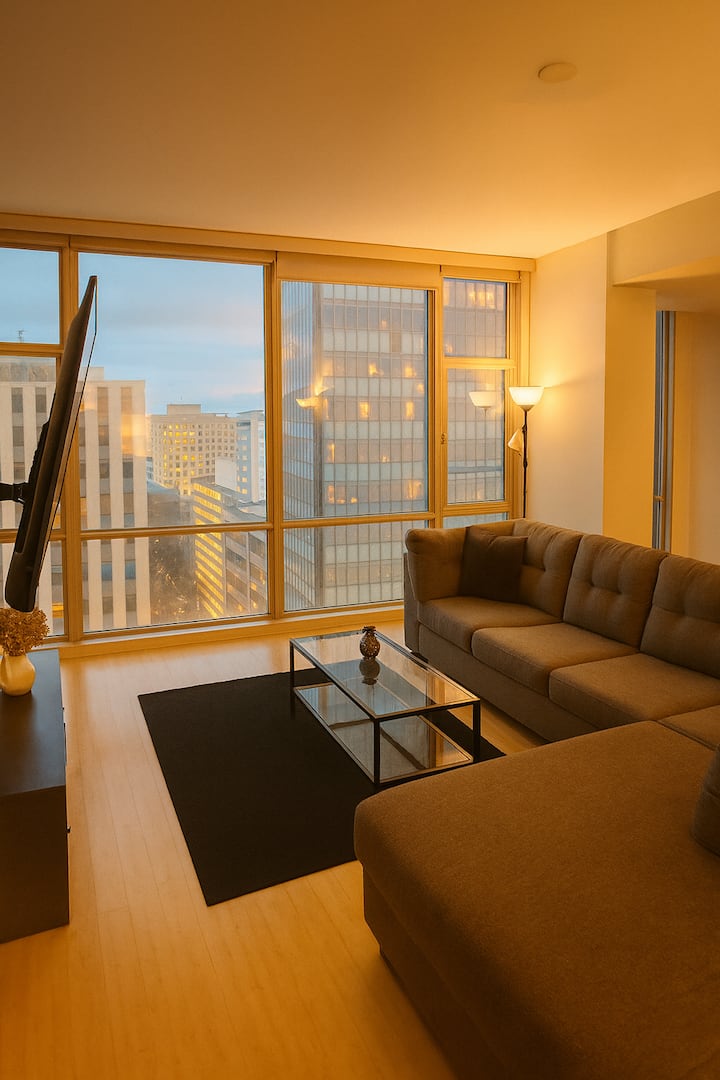 Downtown Dallas High-rise W/ Balcony - Dallas