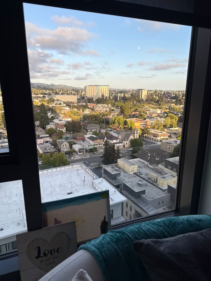 Beautiful View Private Rooftop - Berkeley, CA