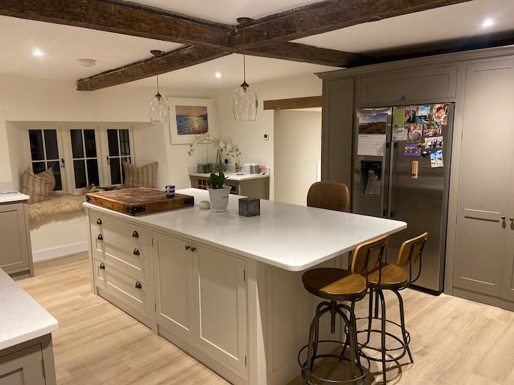 Charming Farm Cottage - Wantage