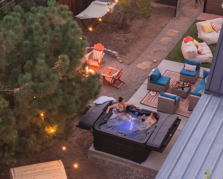 Hot Tub | Sauna | Firepit | Dogs - Willow Beach, New Washoe City