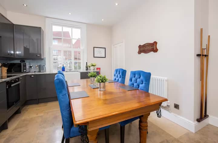 George Street Boutique Apartment 1 - Free Parking! - York