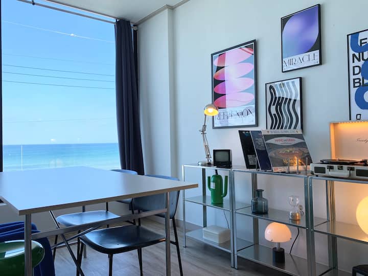 #오션뷰#미친바다뷰#뛰어서10초#서핑스팟#힐링#lp#레트로 - Pohang-si