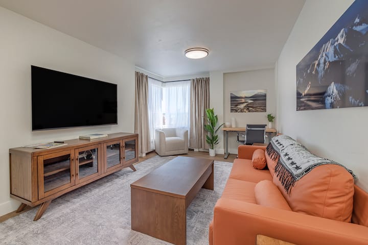 Downtown Coastal View 1 Bedroom - Anchorage, AK