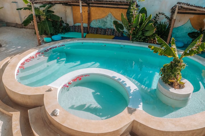Nura Boutique Bungalow - Pool&palmen Mit Frühstück - Tanzanie
