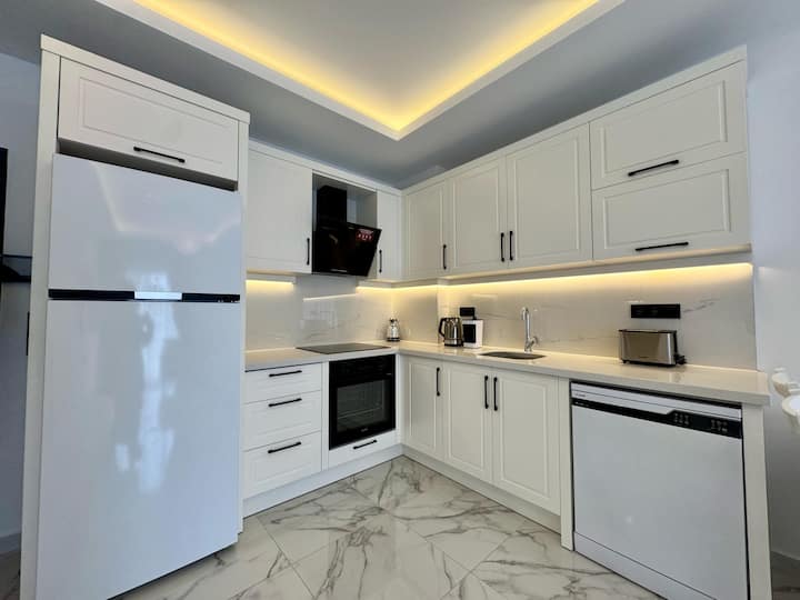 ШИКАРНАЯ КВАРТИРА В САМОМ ЦЕНТРЕ - Alanya