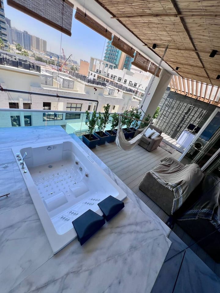 Romantic Rooftop & Jacuzzi - Dubaï