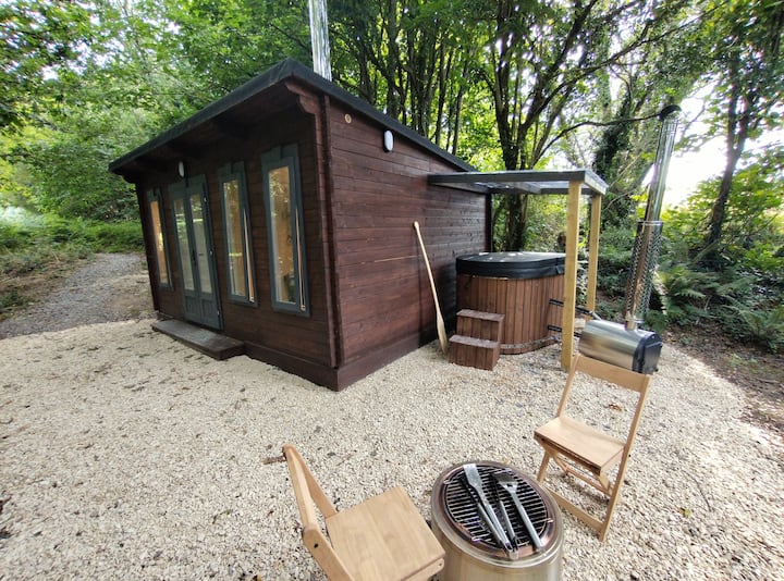The ‘Alpine’ Cabin & Glamping - Coppet Hall Beach