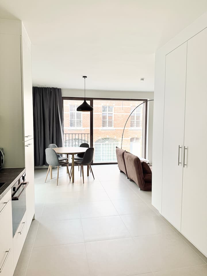 Stijlvolle Studio In Het Hart Van Sint-niklaas - Temse