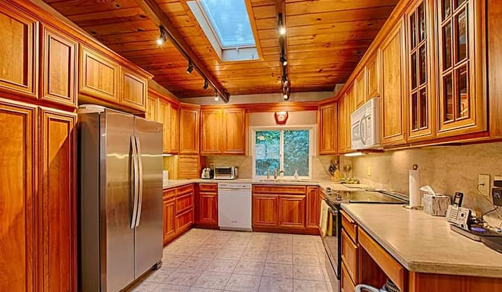 Inviting Single Family Home - Felton, CA