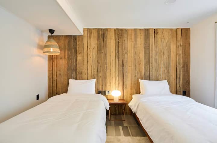 #마산역#창원Nc파크 차량7분#발리풍 Hotel#트윈룸 - 함안군