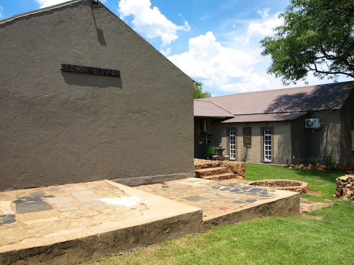 Lemon Blossom Farm House, Knopberg Guest Farm - Venterskroon