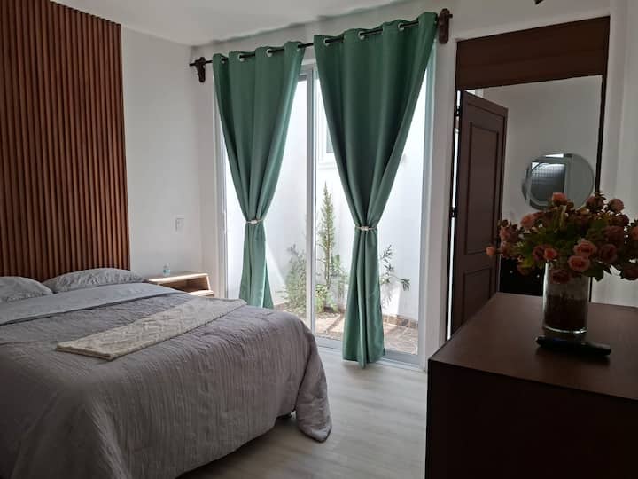 Amplía Casa Familiar En Huichapan | Jardín, Asador - Mexico