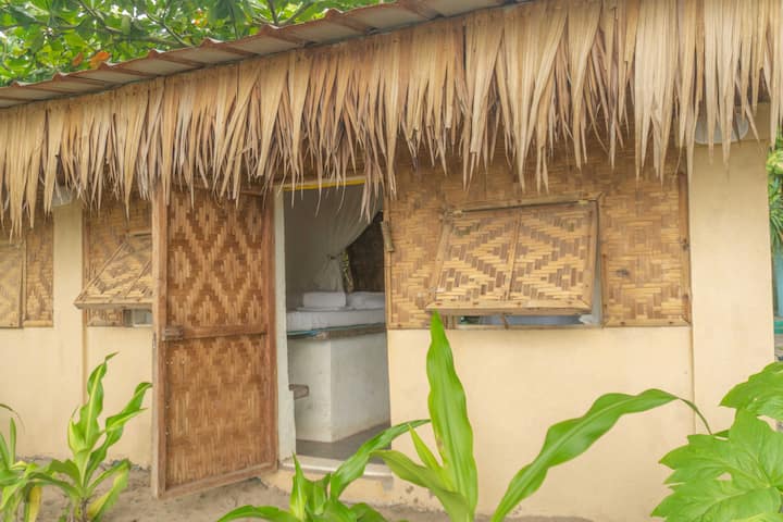 Angel Surf Guesthouse Beach Cabin Dos | 4 Person - Gubat