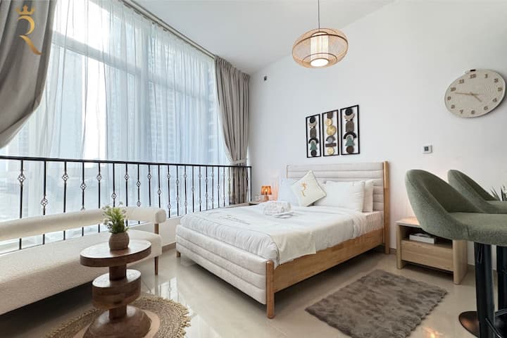 Hydra Breeze Studio | Chic Cozy Haven - Abu Dhabi