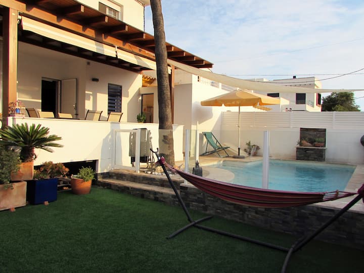 Villa Rompeolas Junto Al Mar En Vera Playa - Vera