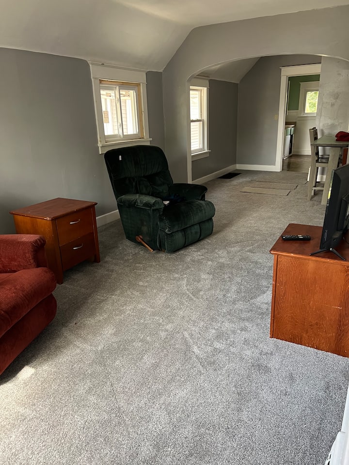 One Bedroom Entire Apartment ! - Buffalo, NY