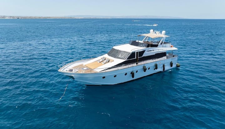 Pernotta In Uno Yacht - Marzamemi