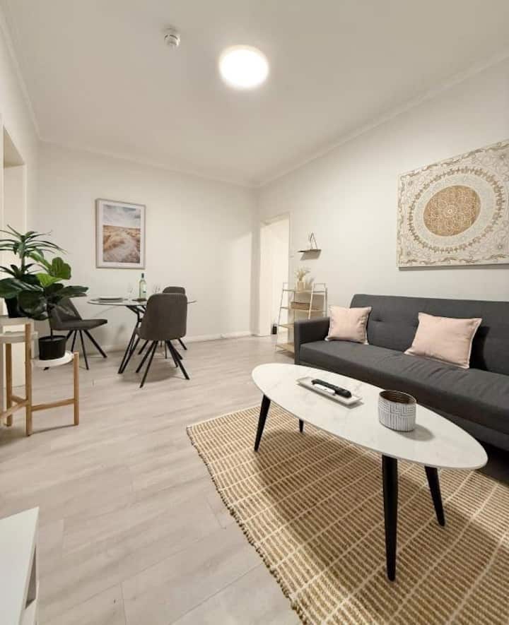 Beachfront Retreat | 10sec From The Beach - Bondi Beach