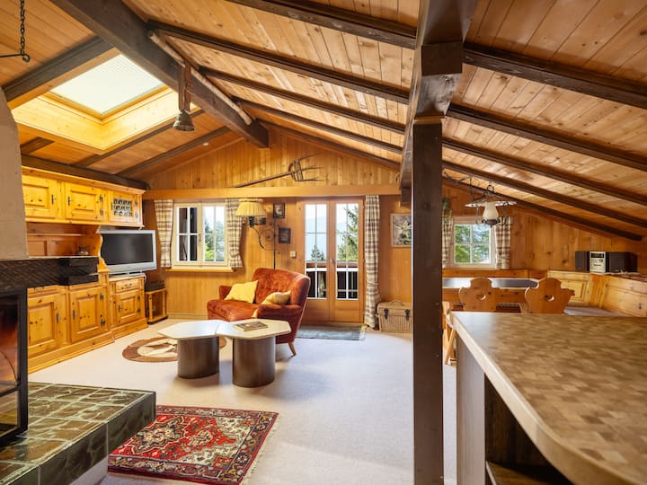 Peaceful Alpine Home With A View - Brienz