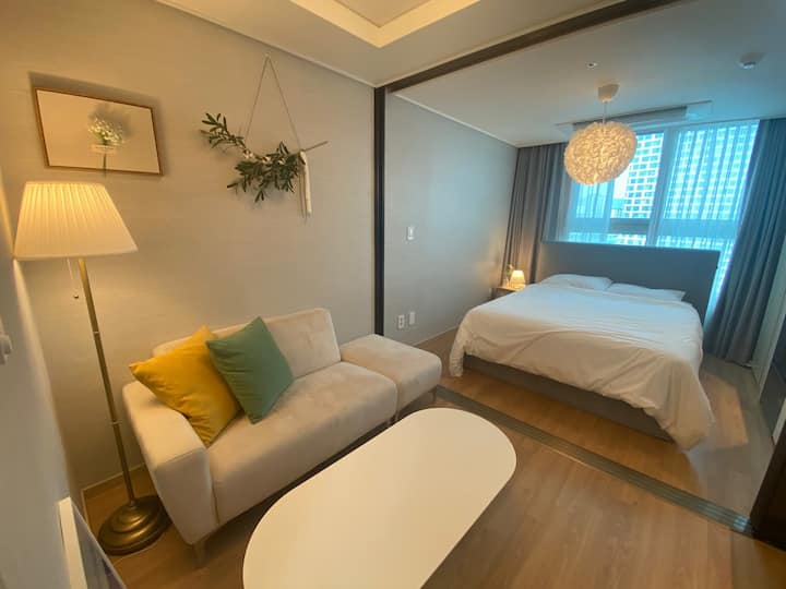 Stay Near Subway 명동"쉼표하세요" 넓은공간 - Seoul