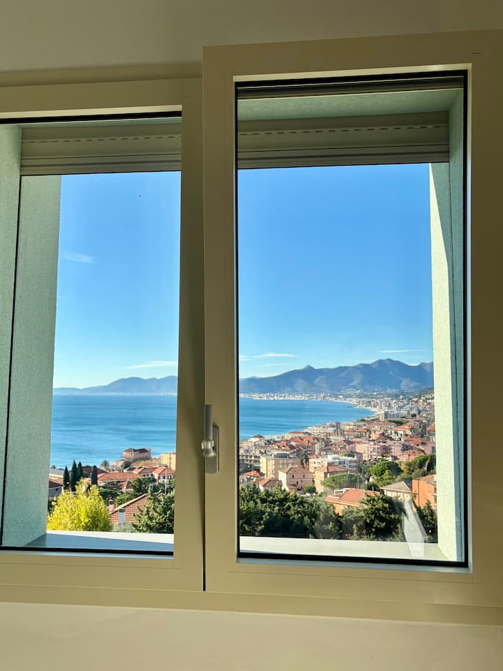 Appartamento In Villa Vista Mare - Borgio Verezzi