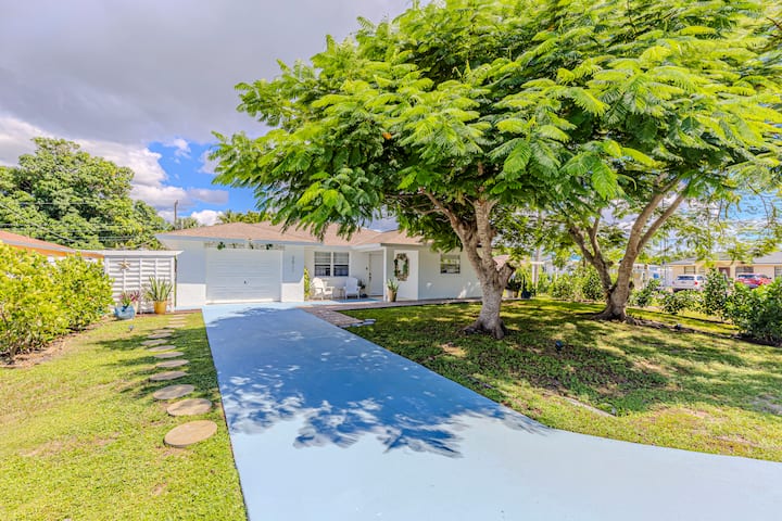 “Caloosa Cottage – Boutique 3br Home + Office” - Naples, FL