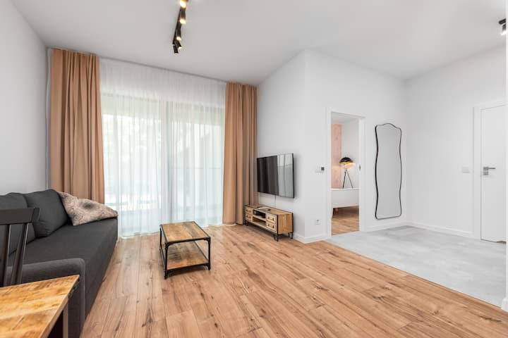 Aleja Solidarności 153 (B) By Homeprime - Varsovia