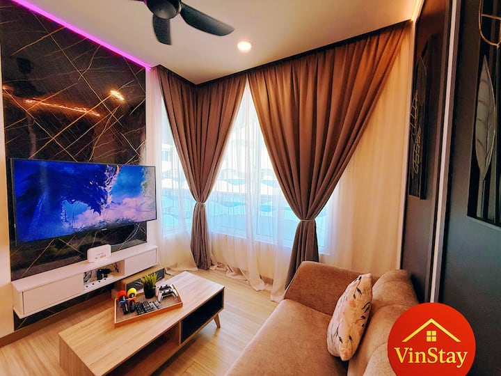 豪华The Wave Penthouse | 13pax｜karaoke ｜小孩滑梯｜游戏机 - Malacca