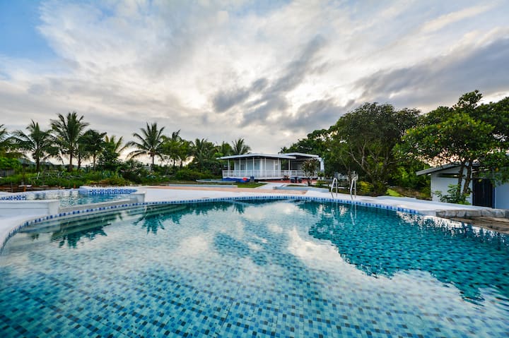 Twin Peaks Mountain Resort - Lucban