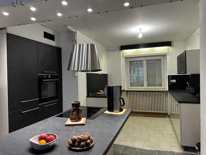 Maison Lumineuse Avec Jardin - Woippy