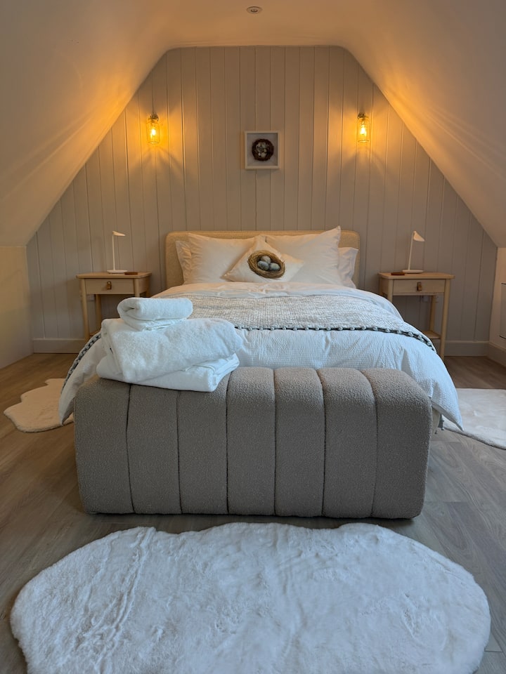 The Nest - Village Hideaway - Saffron Walden