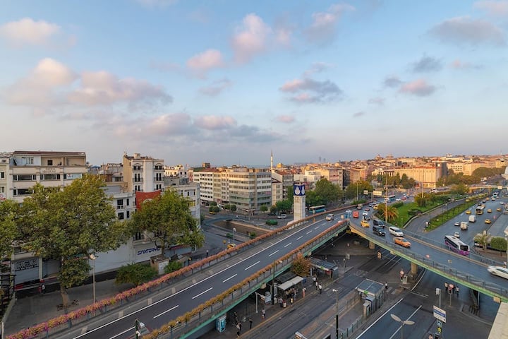 Cozy Hotel – Walk To Transit + Breakfast - Fatih