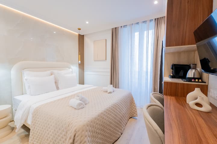 Elegant Double – Comfort & Quiet In République 043 - París