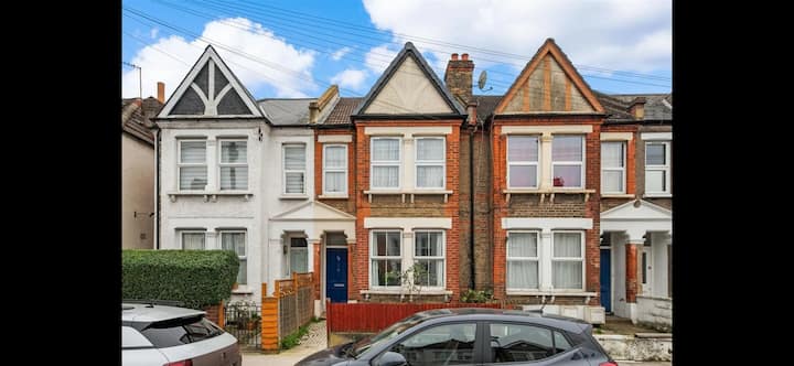 Handy City Apartment - Streatham - London