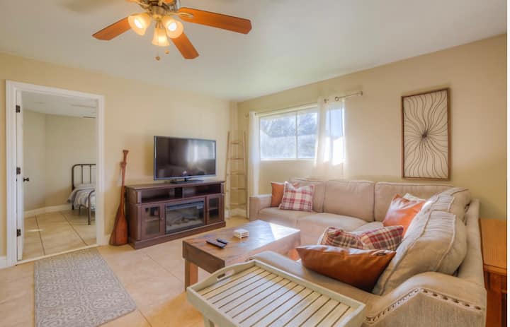 Oroville Home 2 Bedrooms, 1 Bath House - Oroville, CA