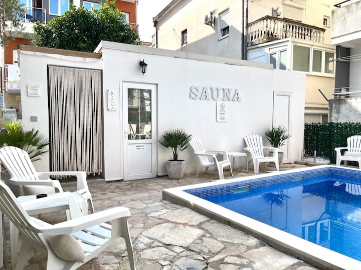Private Apartment With Pool And Sauna - Budva
