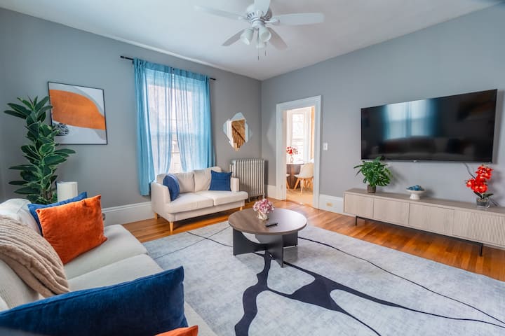 3bdr/2ba Downtown W/ 2 Parking - Salem, MA