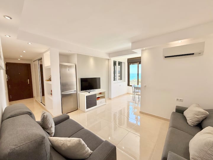 Las Palmeras Beach Front & Pool Cozy Apartment - 豐希羅拉