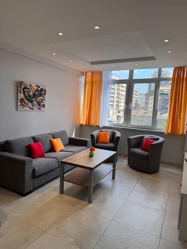 Cozy Apartment In City Center - Jerevan