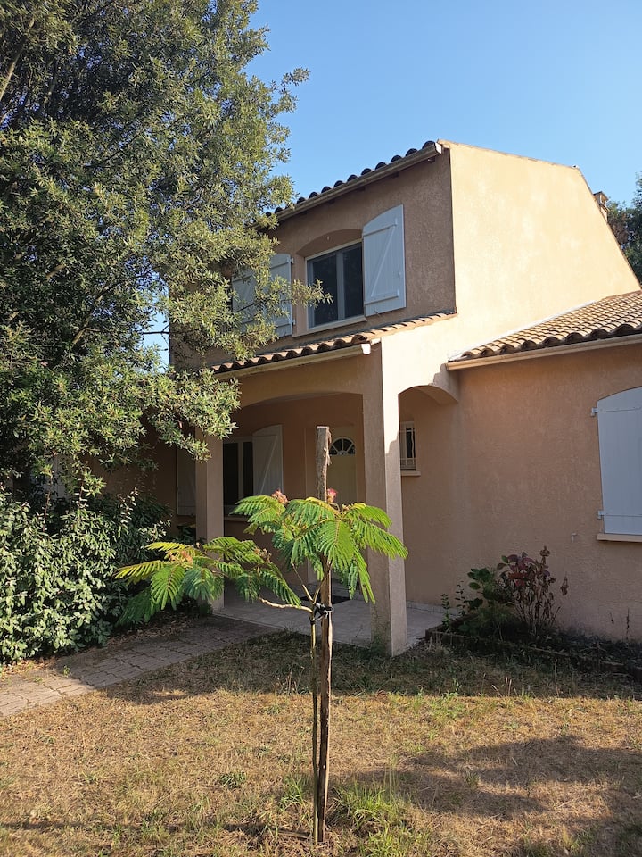 Maison Spacieuse Avec Jardin - Les Mathes