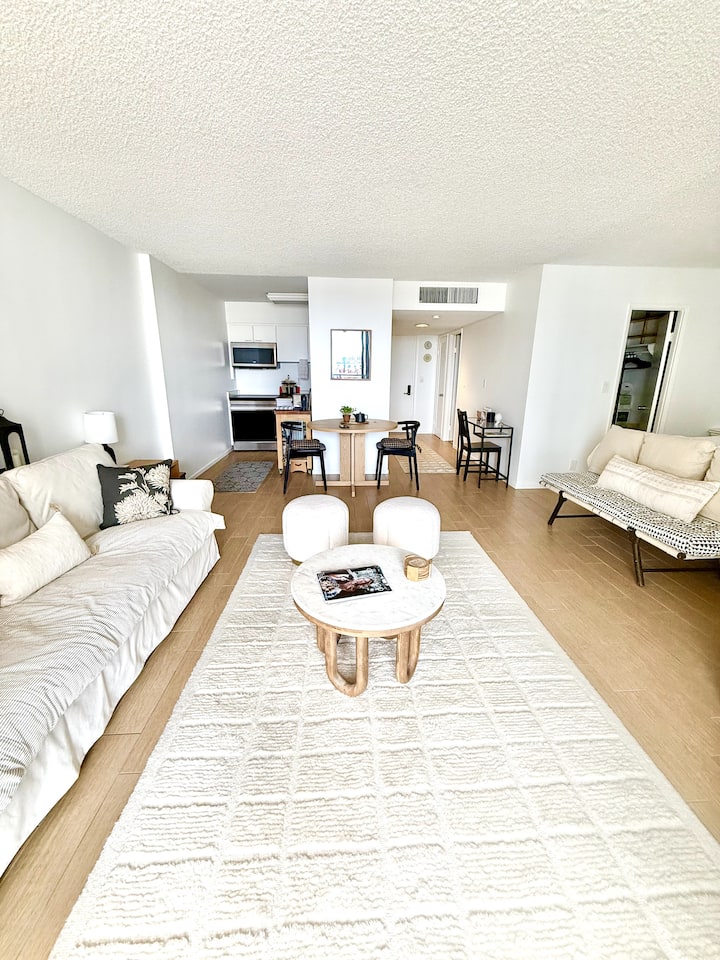 Bright + Stylish 1 Bdrm W/view - Coronado, CA