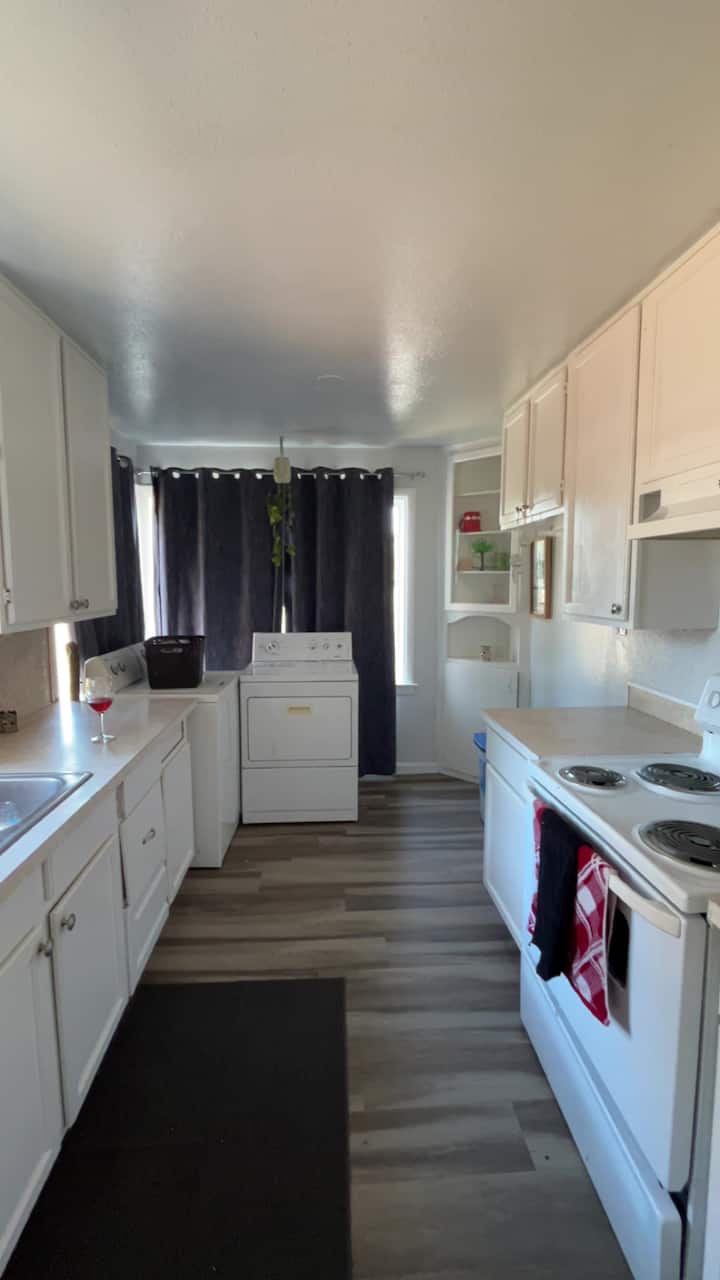 Budget Friendly Escape - Tacoma, WA