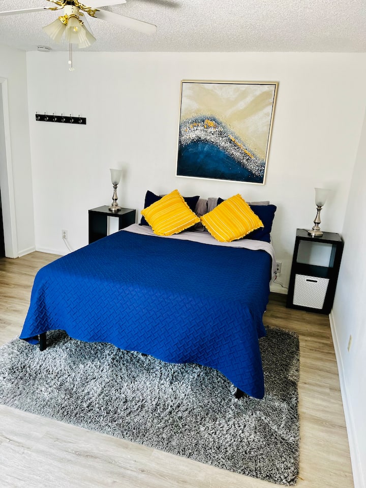 Centrally Located 1bd 1bath Unit - United States