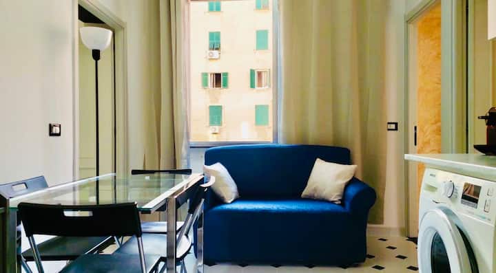 Cozy 2 Bedroom Flat 5 Minutes Walk From Station - Genova