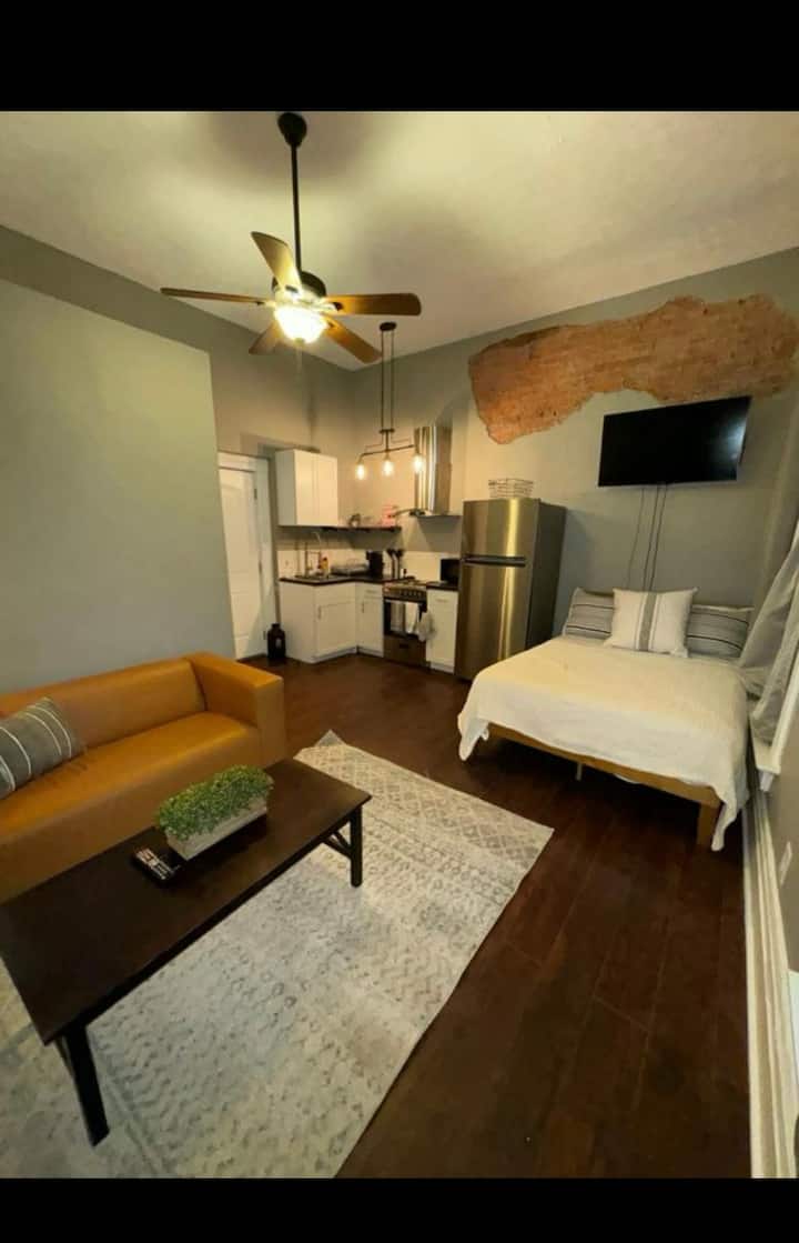 Walk To Bars & Dining - The Covington Nook - Covington, KY