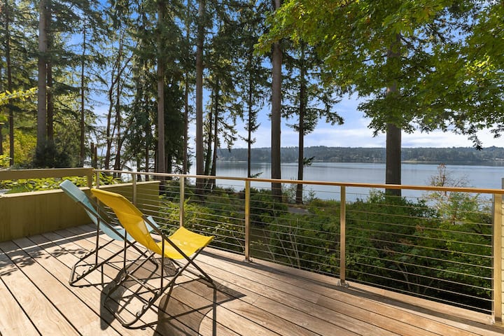 Waterfront Bainbridge Retreat • Olympic Views - Bainbridge Island, WA