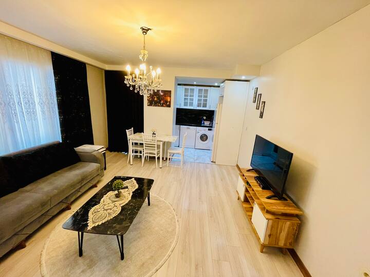 شقه جميله غرفتين وصاله مع مسبح - Esenyurt