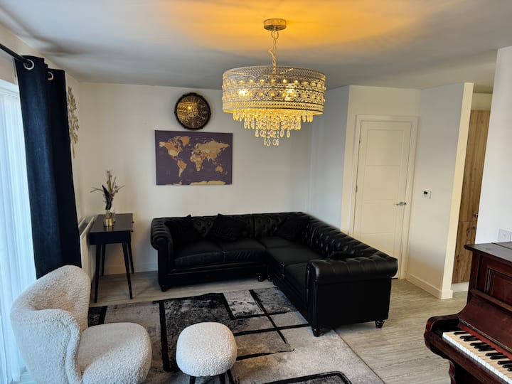 14 Lumb Close - Cirencester